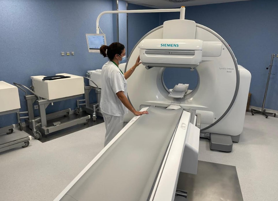 Los hospitales andaluces renuevan sus gammacámaras SPECT-TC para ...