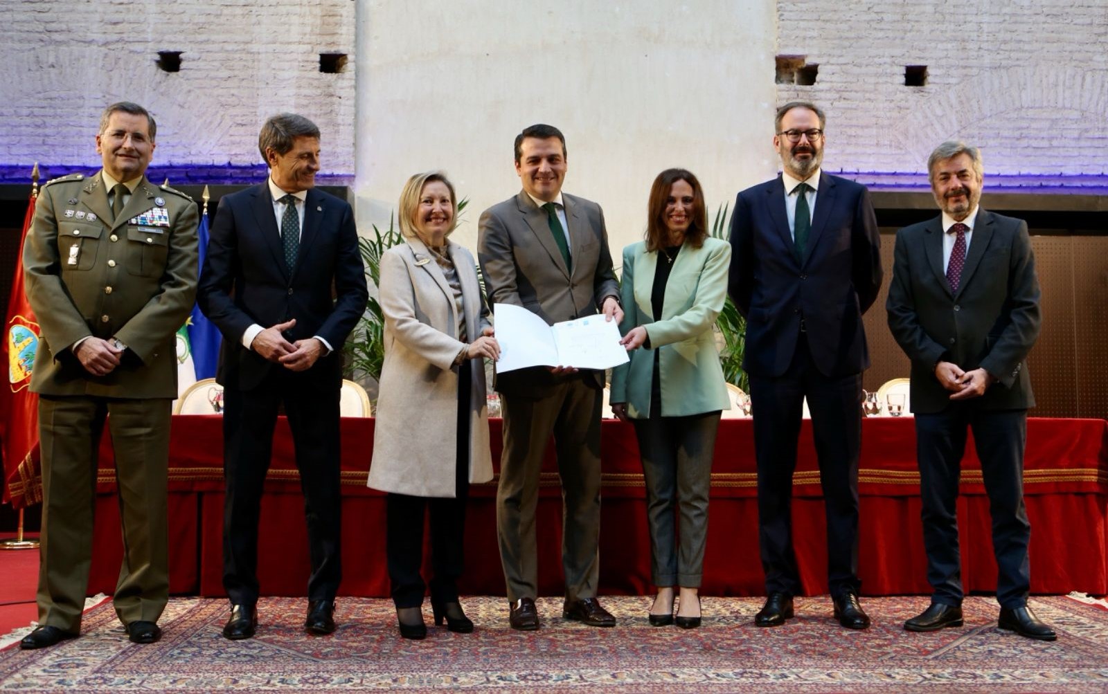 Junta, Ayuntamiento y Defensa firman la cesión de los suelos para la ...