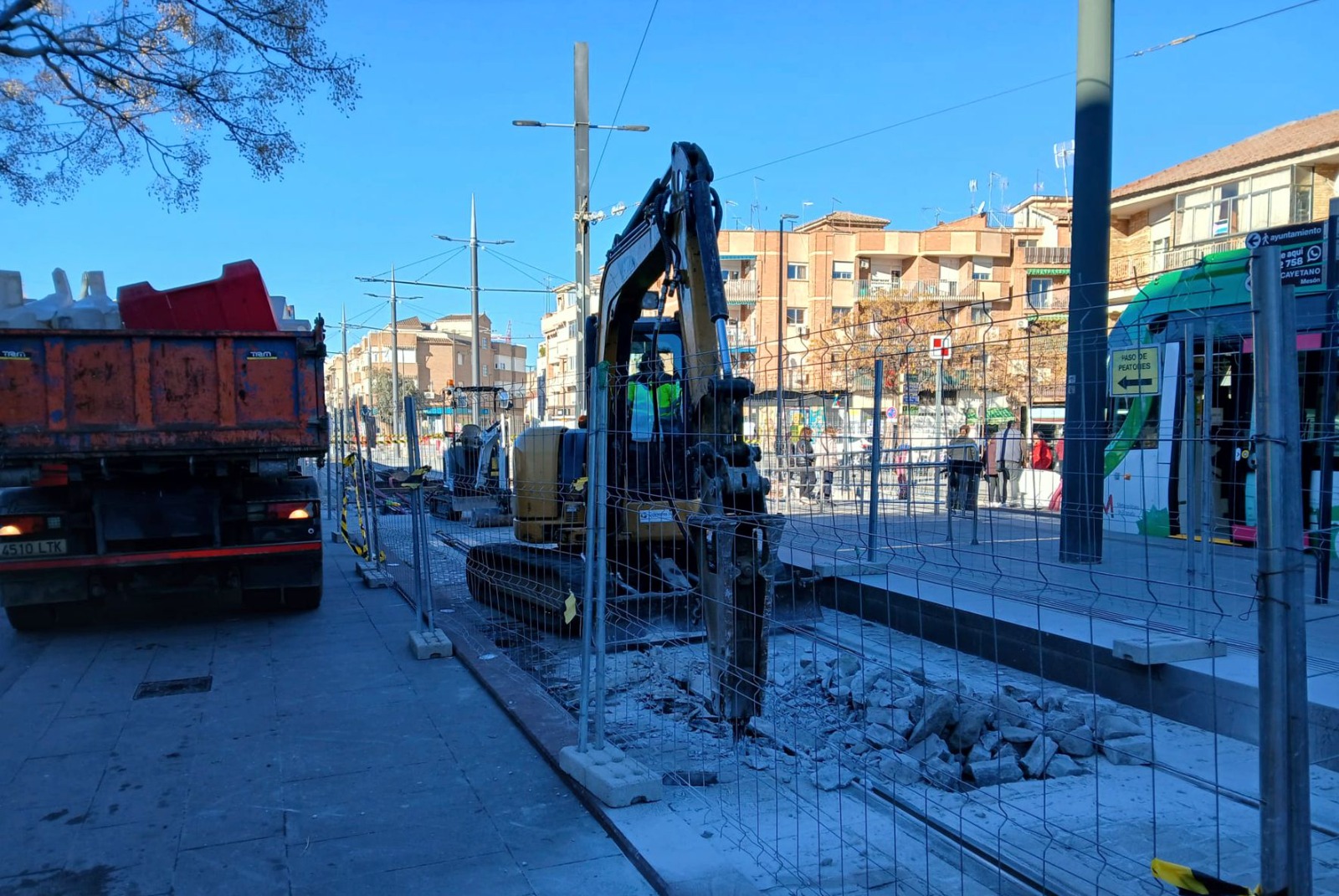 La Junta inicia los trabajos de conexión del Metro de Granada con la ...